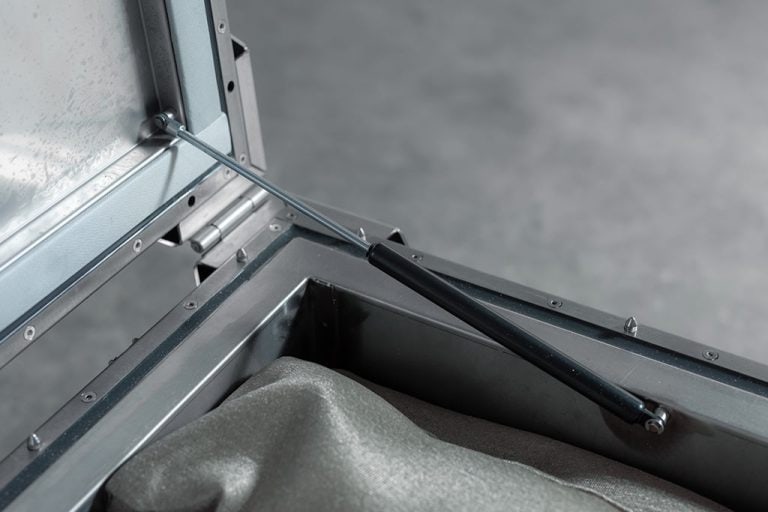 Lagerboxen für Lithium-Ionen-Batterien 🔋 | LogBATT GmbH