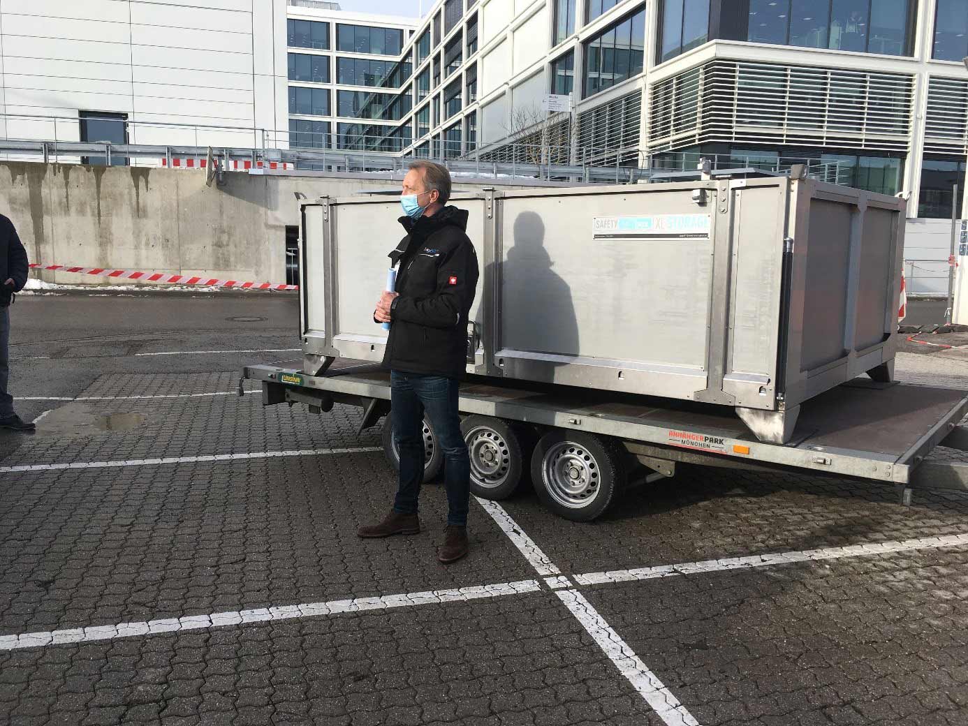 PREMIERE: DEMONSTRATION OF THE SAFETYBATTBOX STORAGE XL AT BMW MUNICH ...